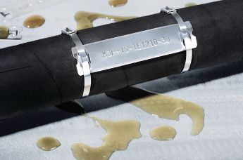 Merkeskilt på bane og rull